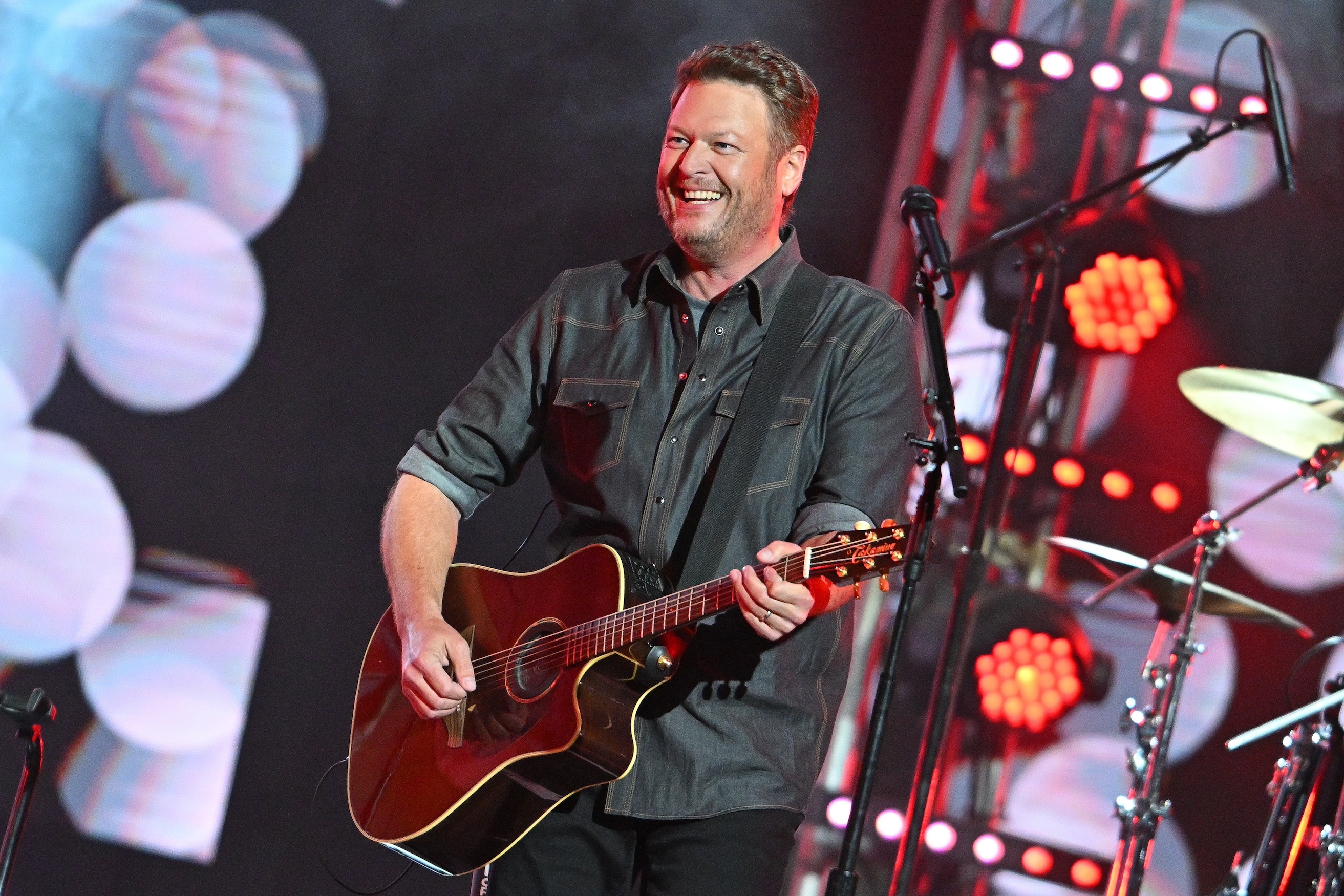 A Moment That Stopped the Music: Blake Shelton and a 6-Year-Old Heart ...