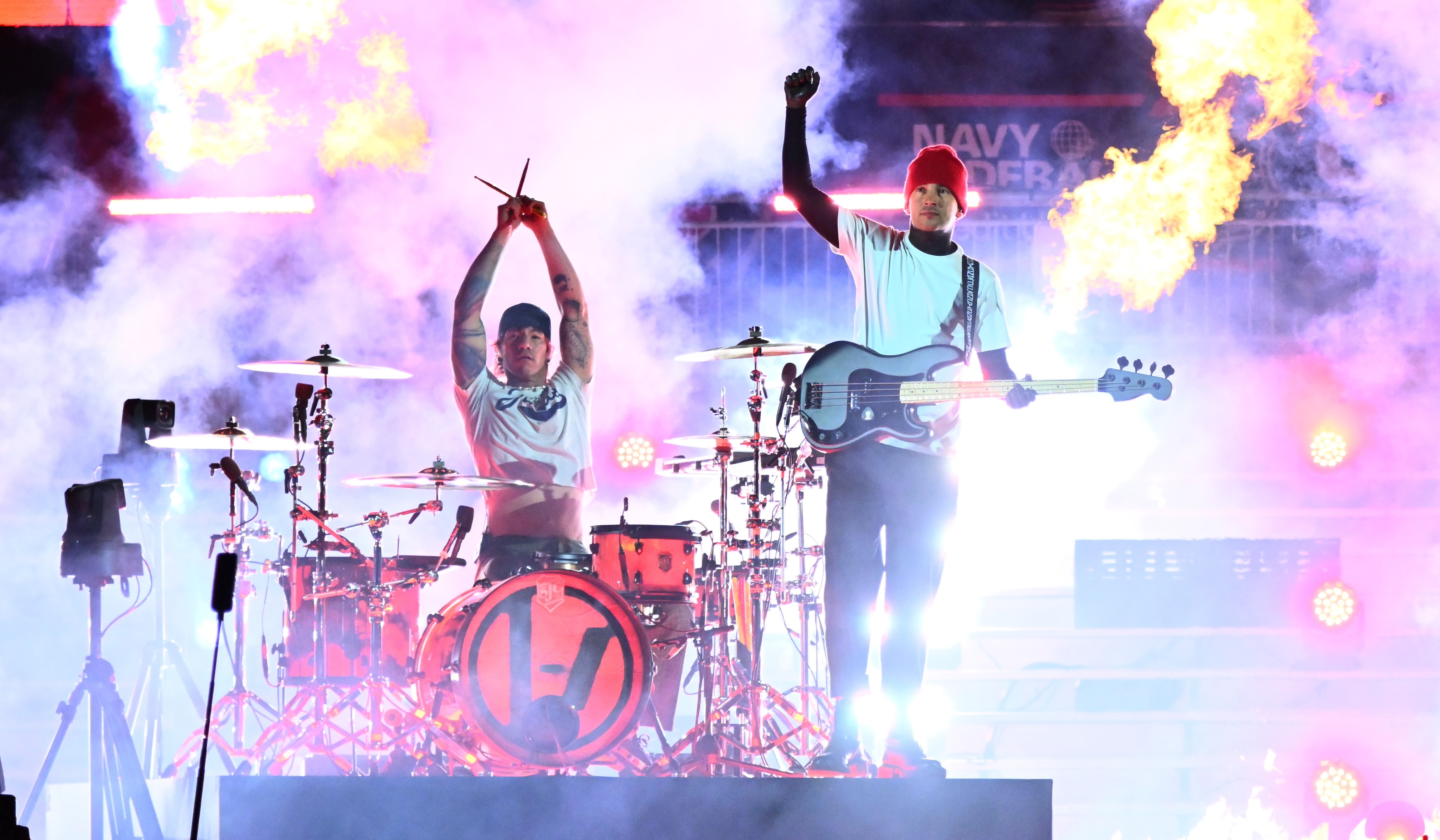 Twenty One Pilots Live Room